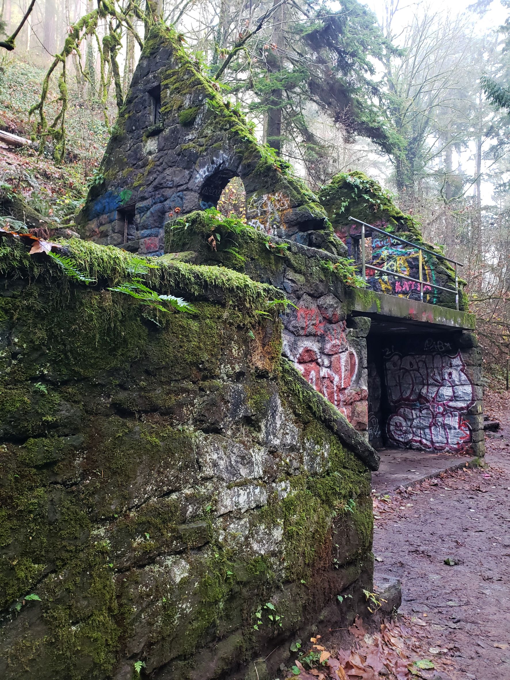 The Witch's Castle - Exploring with Alice